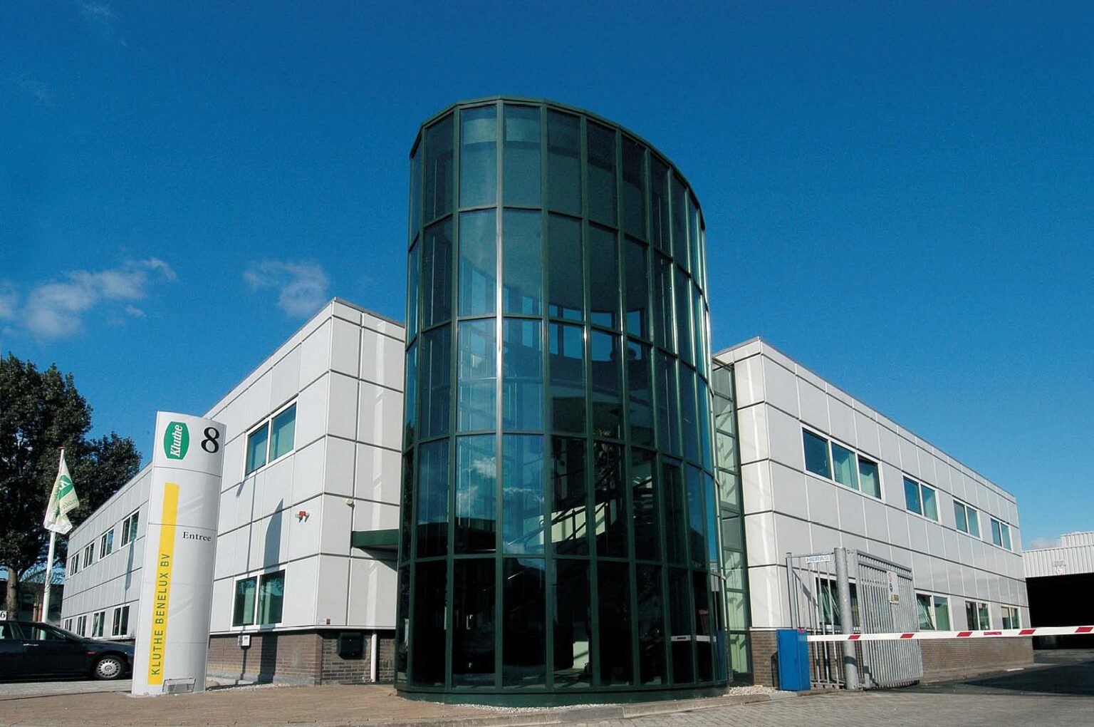 Nieuw ondergronds tankenpark - Kluthe : Kluthe